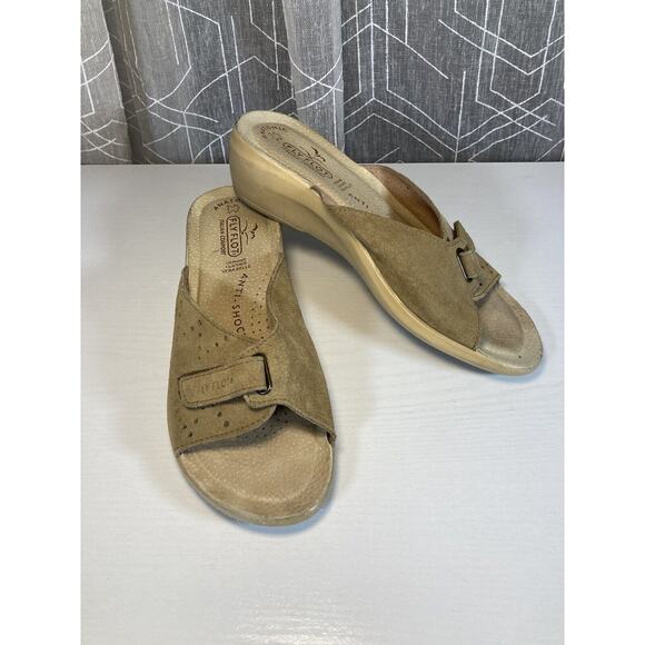 Fly Flot | Shoes | Fly Flot Anatomic Perforated Beige Suede Leather ...